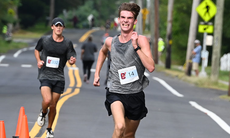 Simsbury’s Caleb Davis brings home another Lobster Loop title for ...
